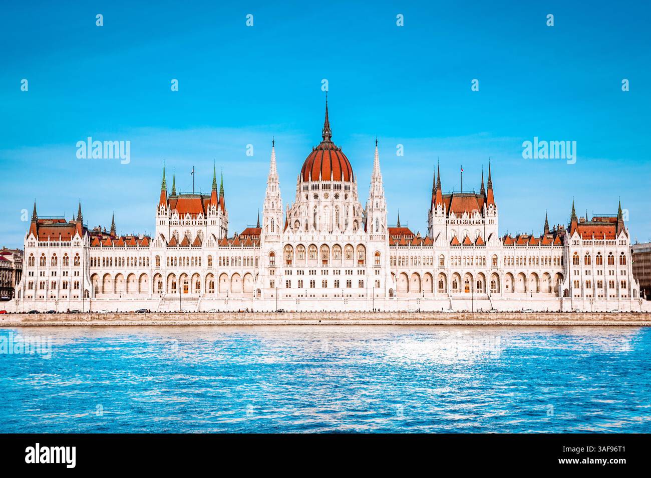 Hungary most famous landmark - beautiful Parliament building in ...