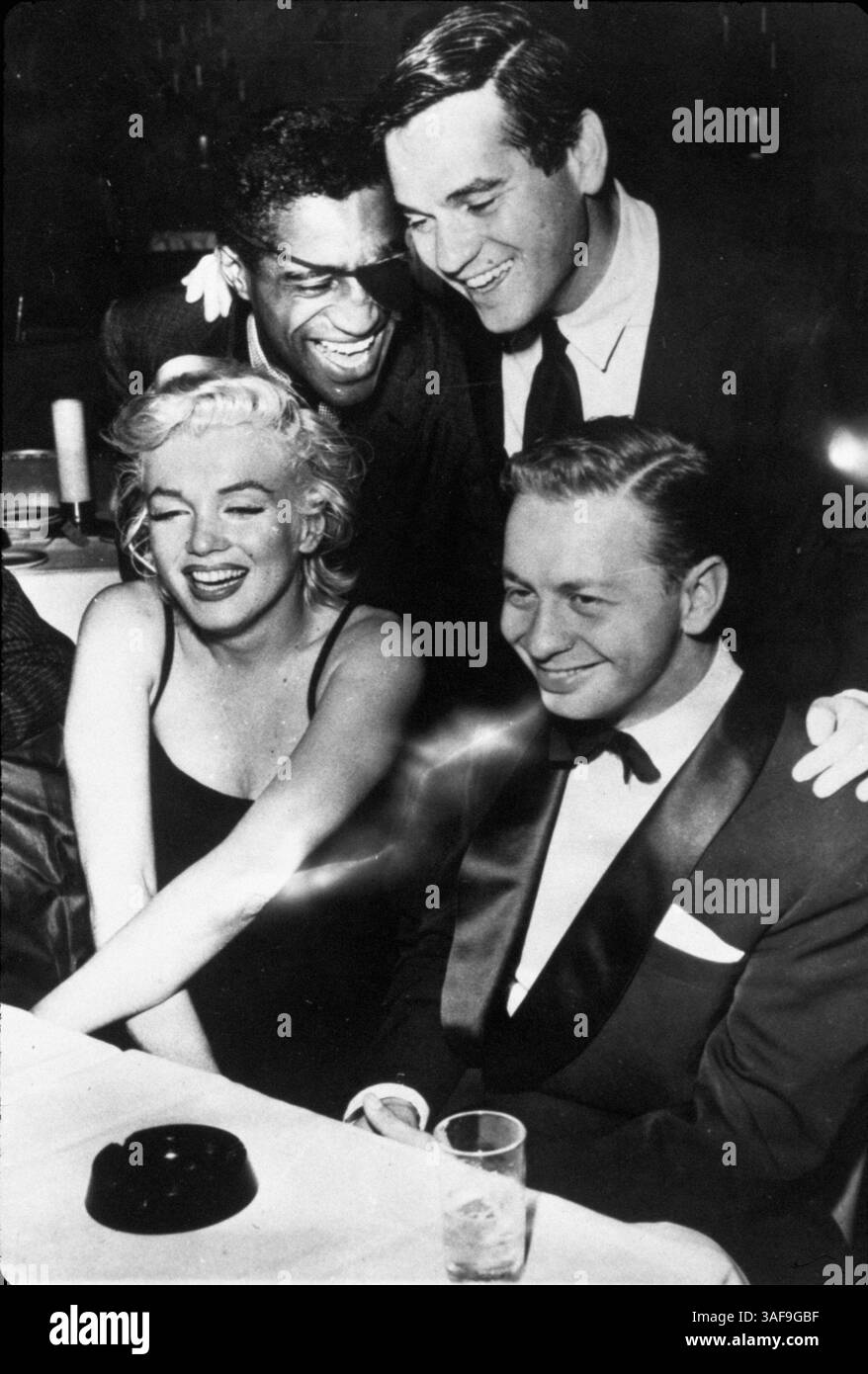 MARILYN MONROE actor. Blonde bombshell born NORMA JEAN BAKER June 1 ...