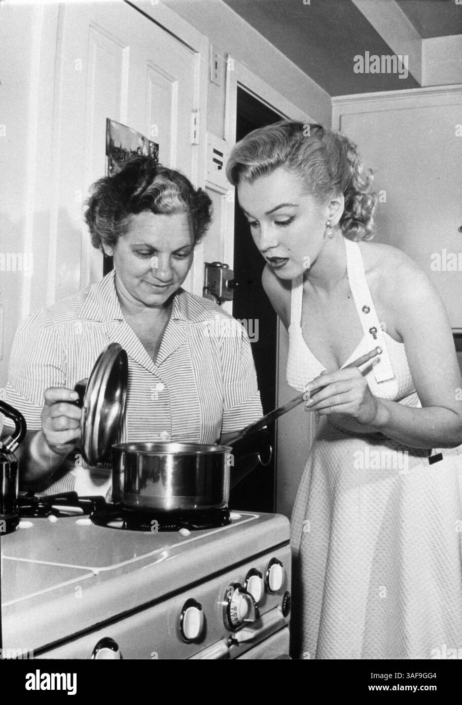 Jun 01, 1950; Hollywood, California, USA; MARILYN MONROE actor. Blonde ...