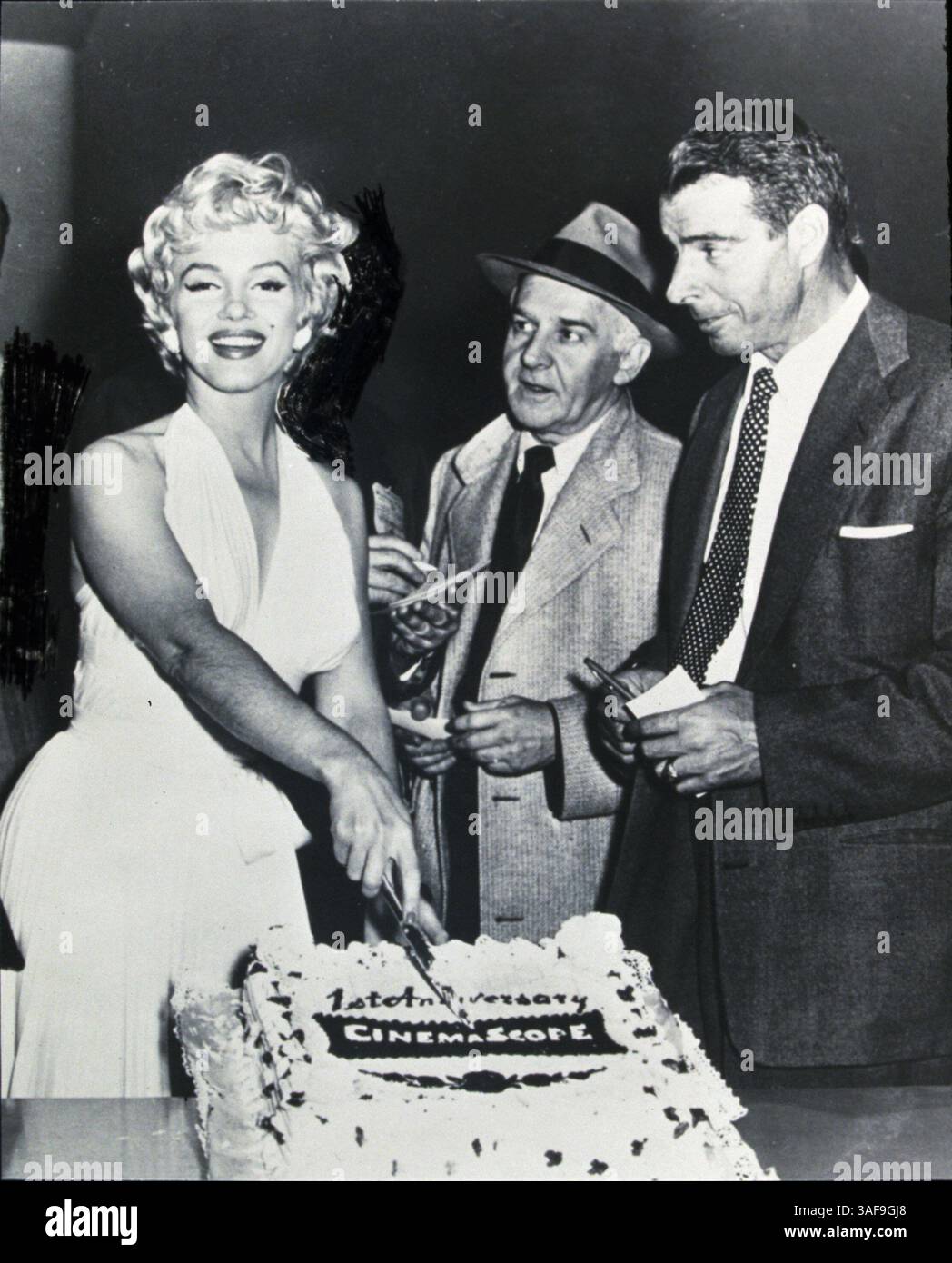Jun 01, 1954; Hollywood, California, USA; MARILYN MONROE actor. Blonde ...