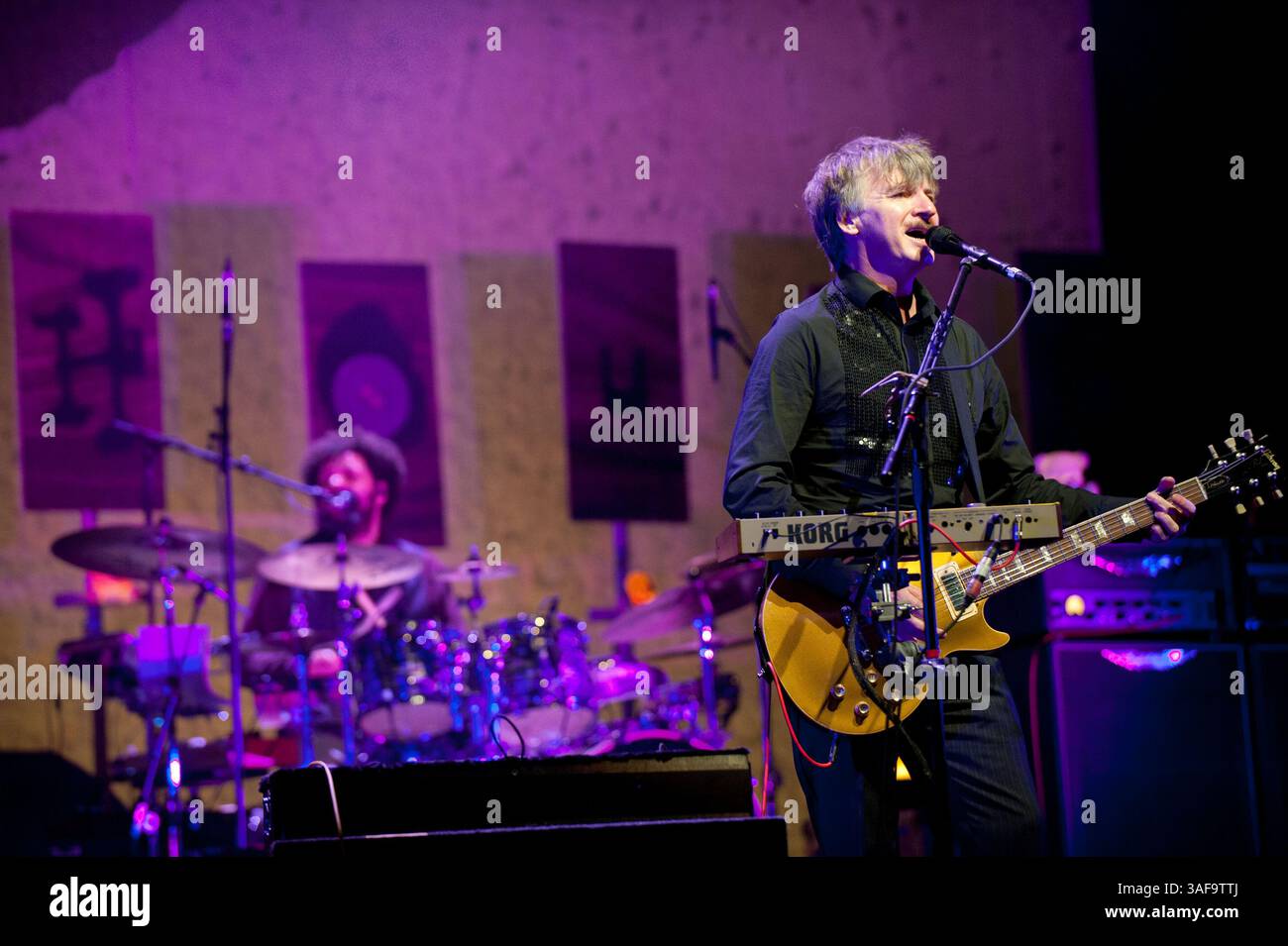 Jul 29, 2009 - Miami Beach, Florida, U.S. - Singer NEIL FINN as the ...