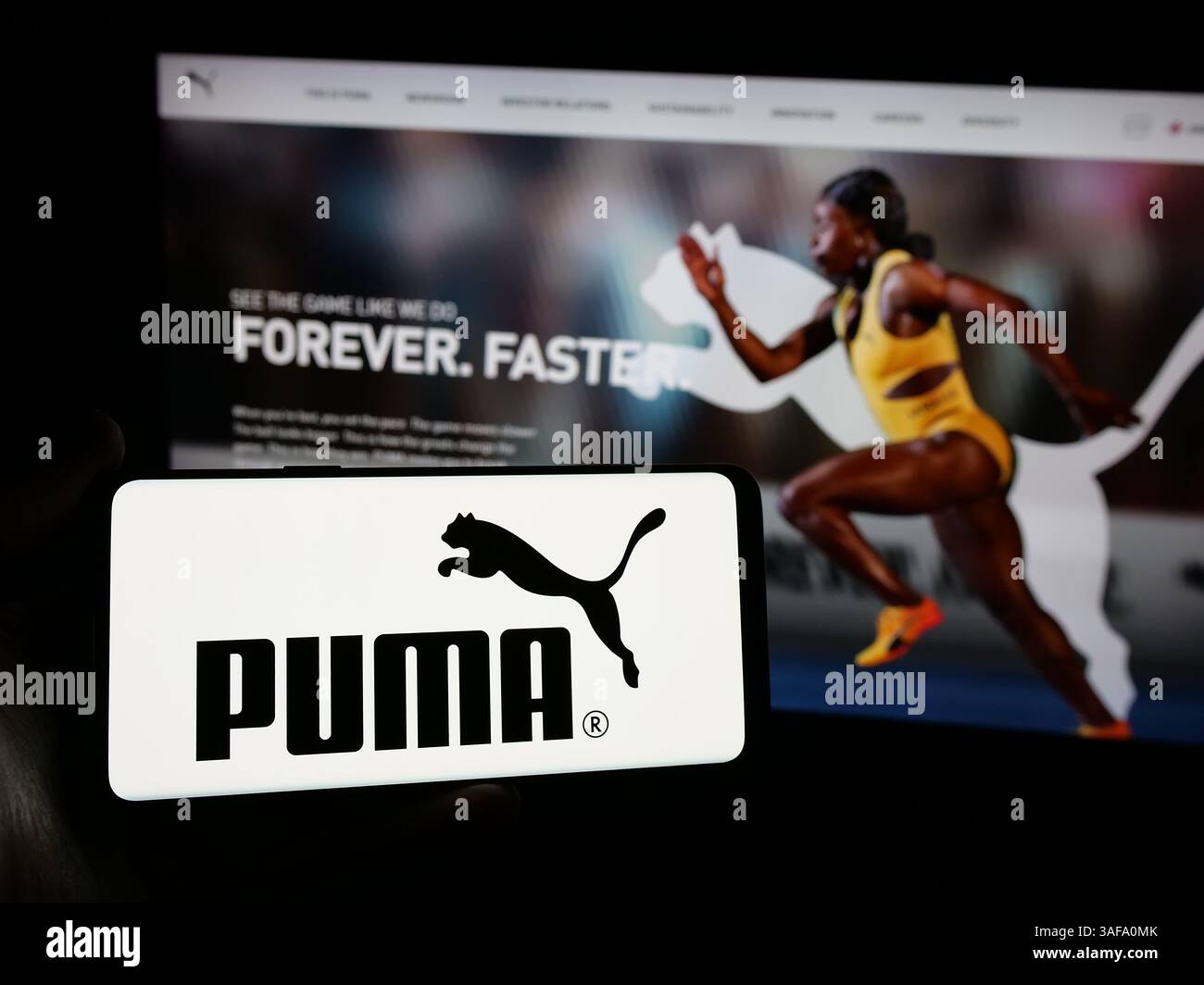 Puma logo hi-res stock photography and images - Alamy
