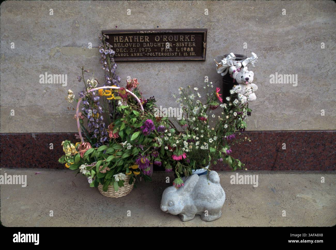 1991, Pictured: HEATHER O'ROURKE, WESTWOOD MEMORIAL PARK, GRAVE. (Credit Image: Austral ...