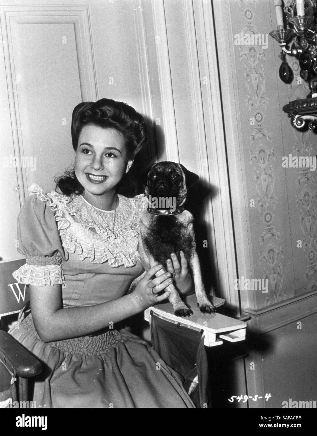 1946, Pictured: JANE WITHERS, ANIMALS (WITH ACTORS), DOG. (Credit Image ...