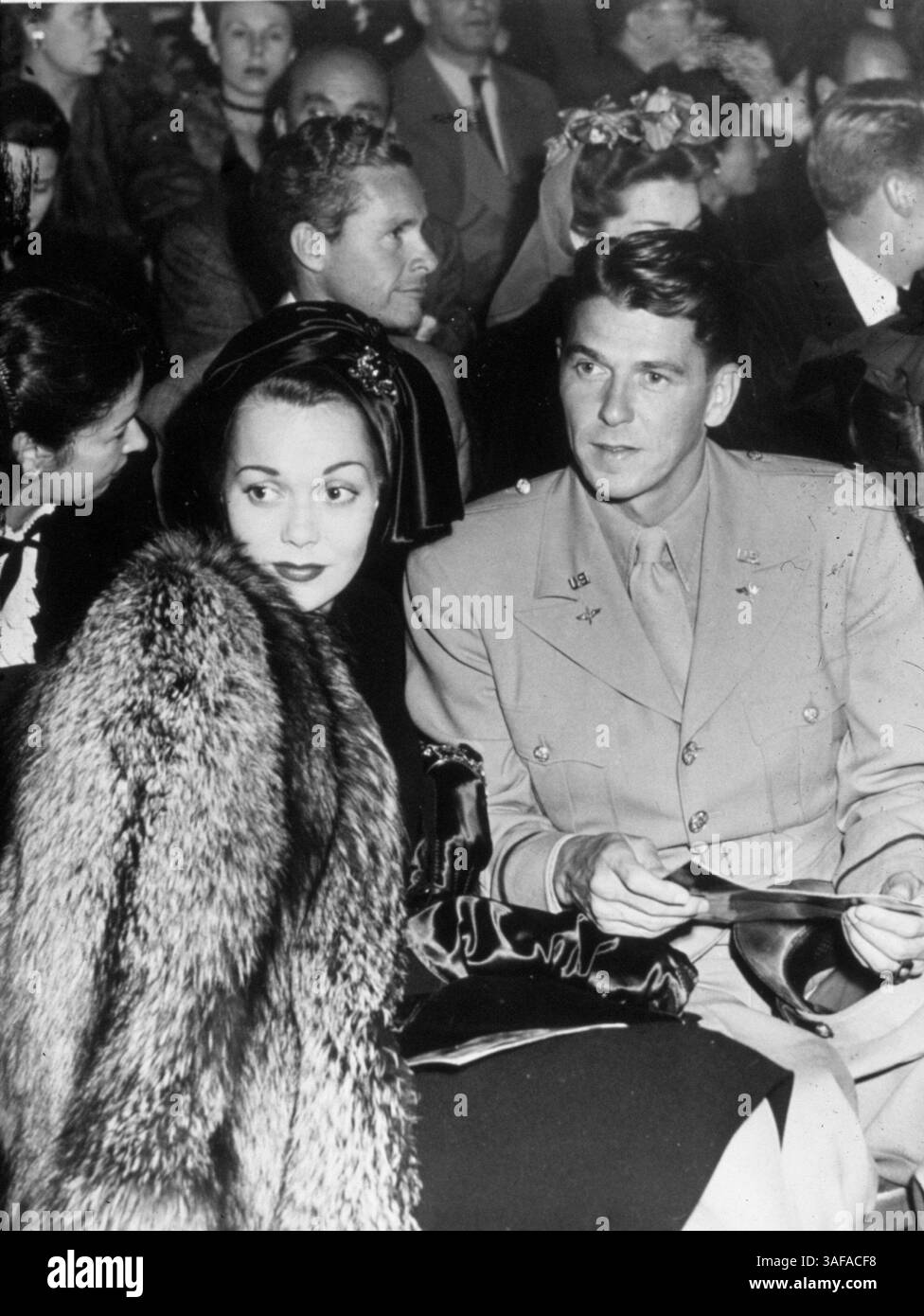 1943, Pictured: MARRIED COUPLES, RONALD REAGAN, JANE WYMAN, SITTING ...
