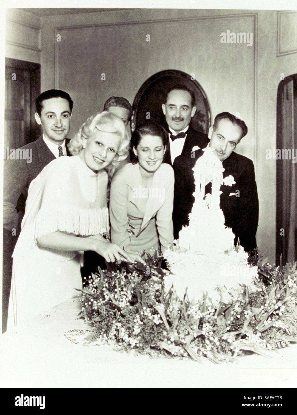 Norma shearer wedding hi-res stock photography and images - Alamy