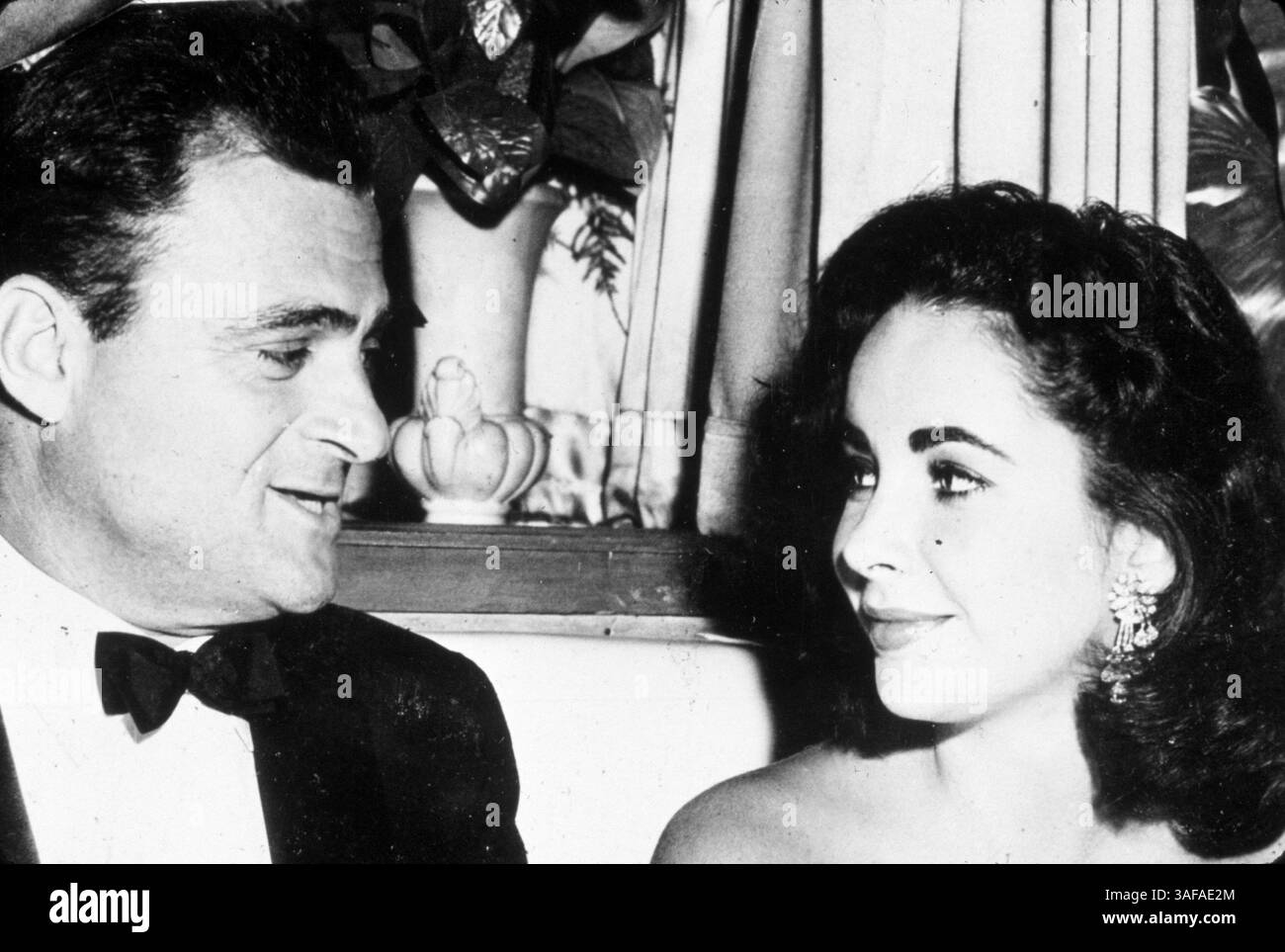 Mike todd hi-res stock photography and images - Alamy