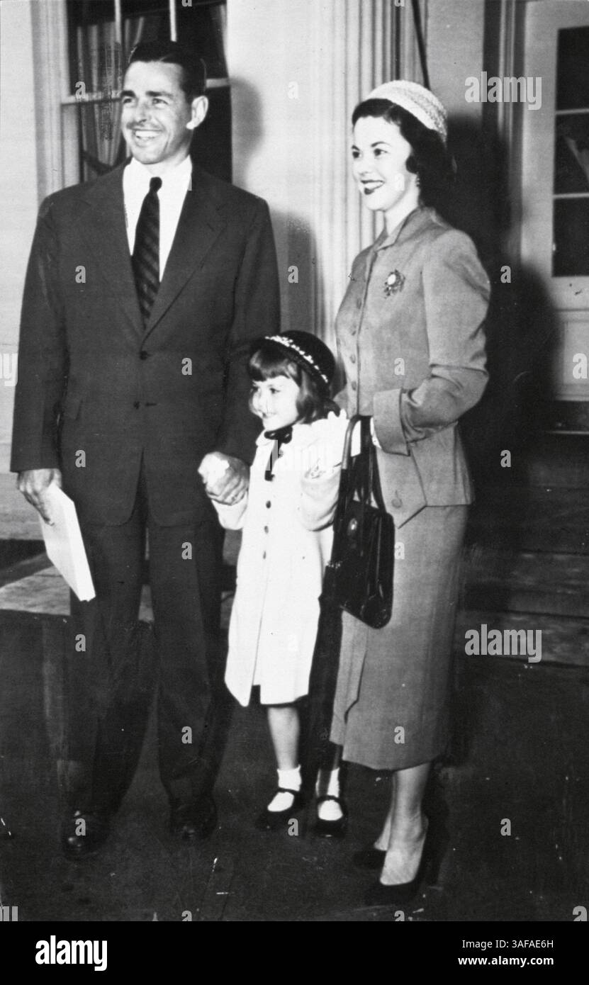 Jun 01, 1953; Hollywood, California, USA; 1953, Pictured: LINDA SUSAN ...