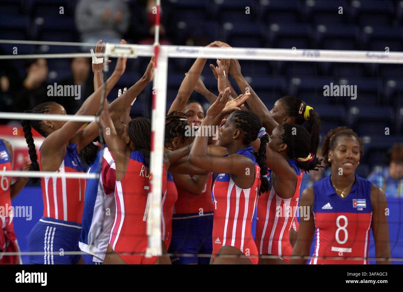 Cuba womens volleyball 2000 hi-res stock photography and images - Alamy
