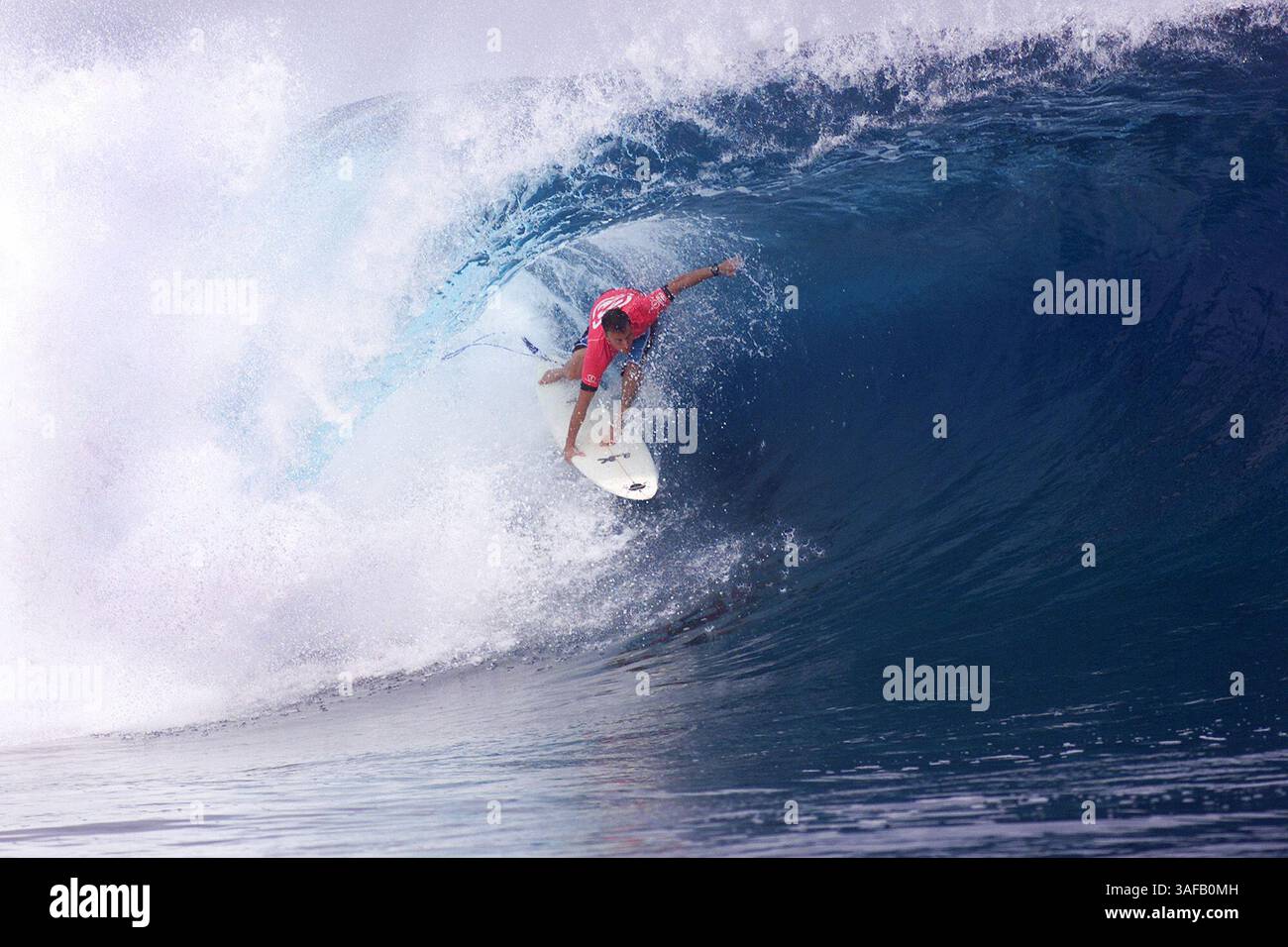 May 12, 2001; Teahupoo, Tahiti; Surfer SHANE POWELL (AUS) powered to ...