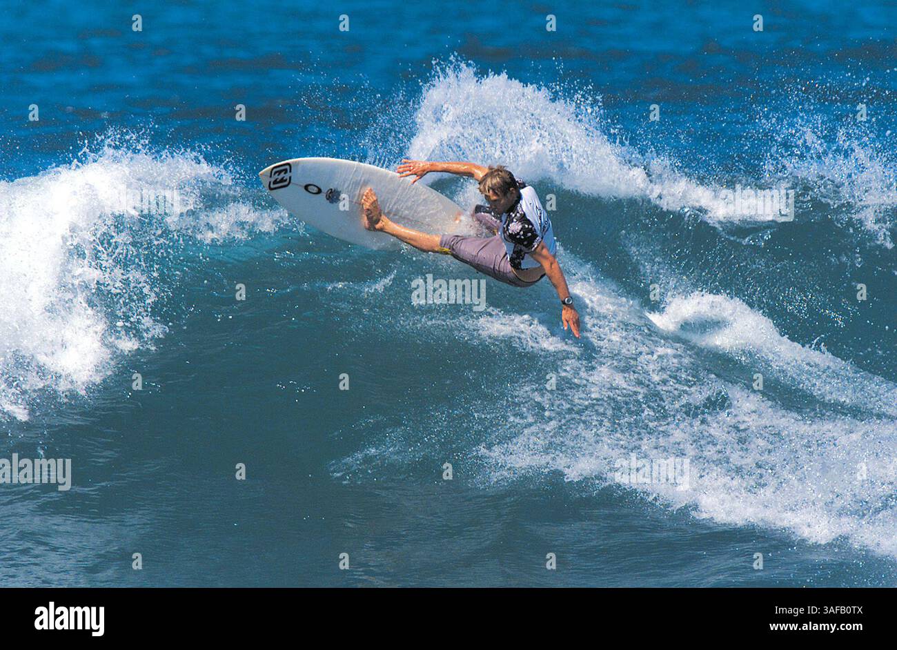 Nov 17, 2001; Haleiwa, Oahu, Hawaii, USA; South African GREG EMSLIE ...