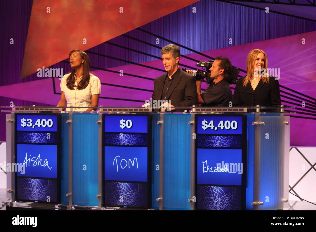 Aisha tyler jeopardy hi-res stock photography and images - Alamy