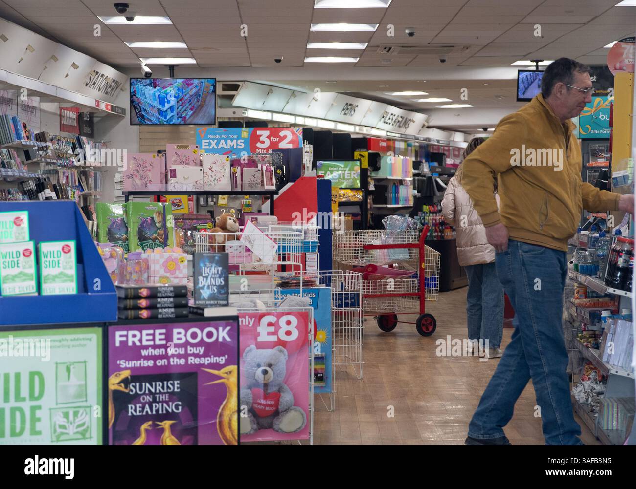 Windsor, Berkshire, UK. 29th March, 2025. A WHSmith store in Windsor ...