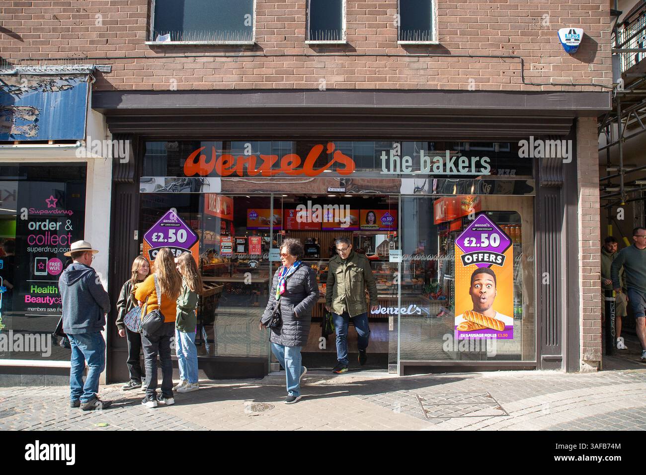Windsor, Berkshire, UK. 7th April, 2025. A Wenzel's Bakers in Windsor ...