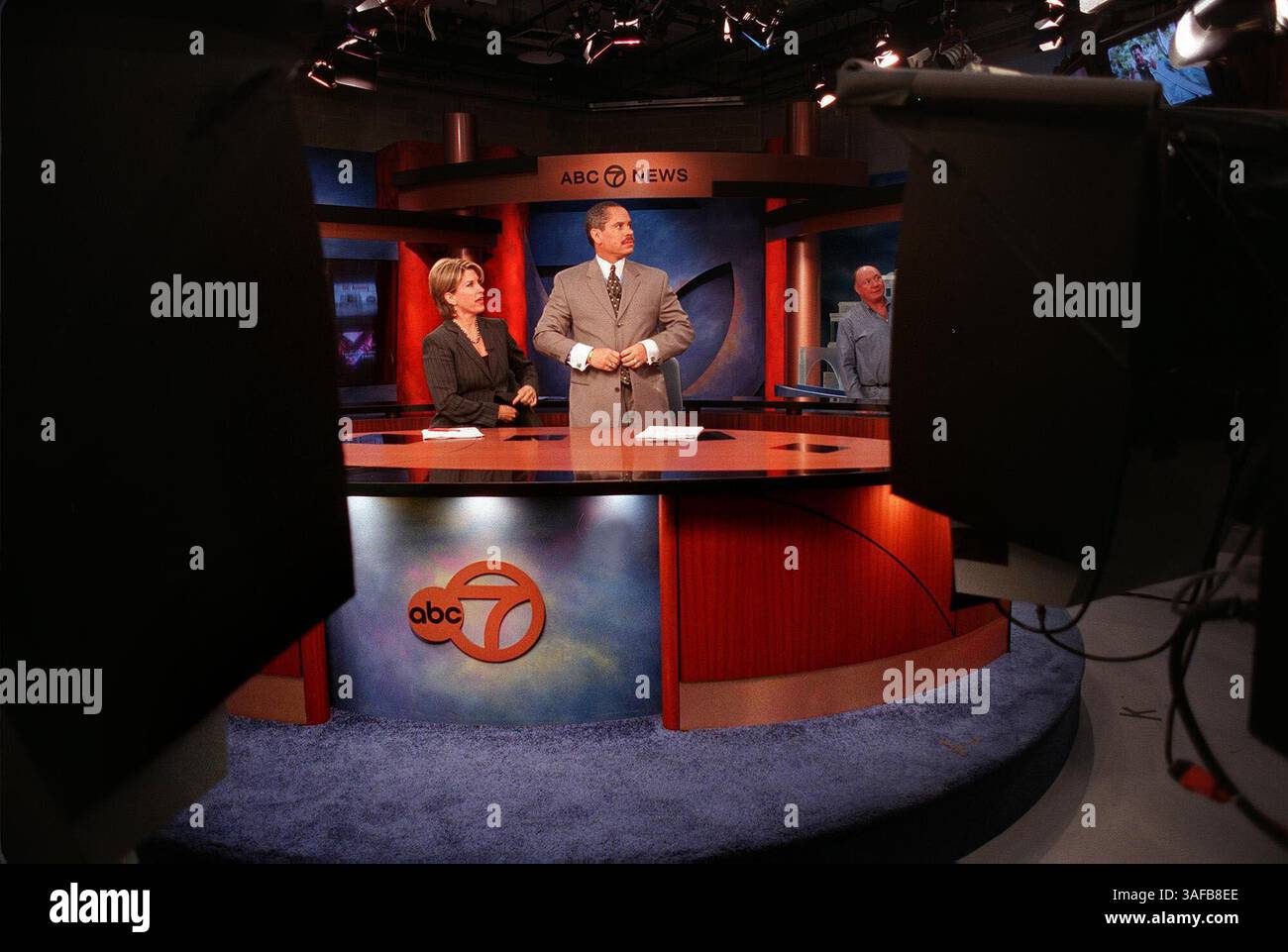 ABC Channel 7 anchors Kathleen Matthews, left, and Del Walters, right ...