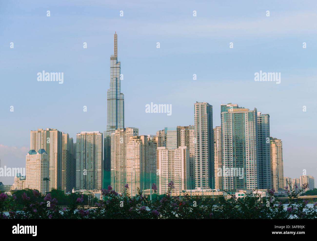 Landmark 81 building hi-res stock photography and images - Alamy