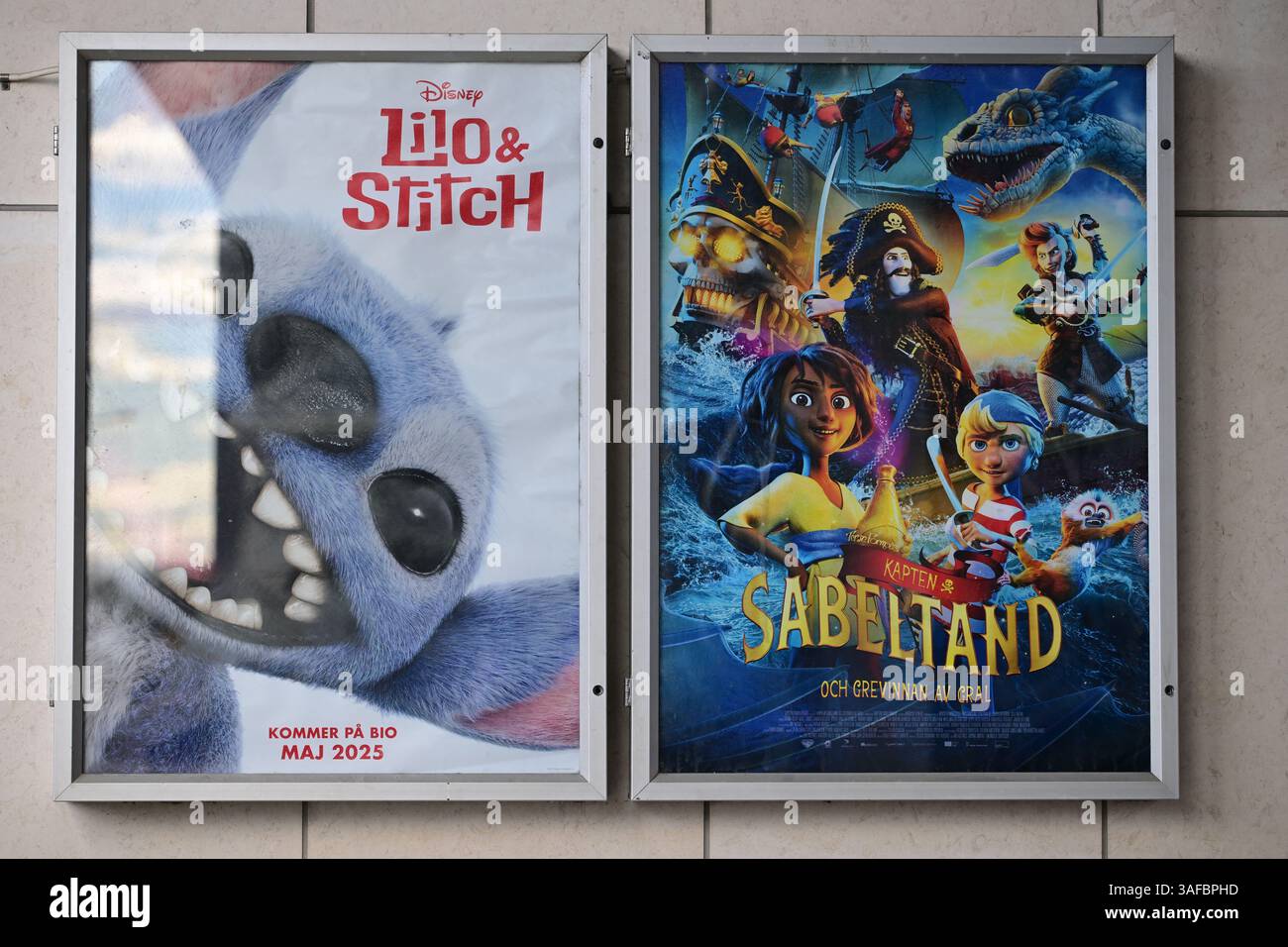 Lilo and stitch 2025 hi-res stock photography and images - Alamy