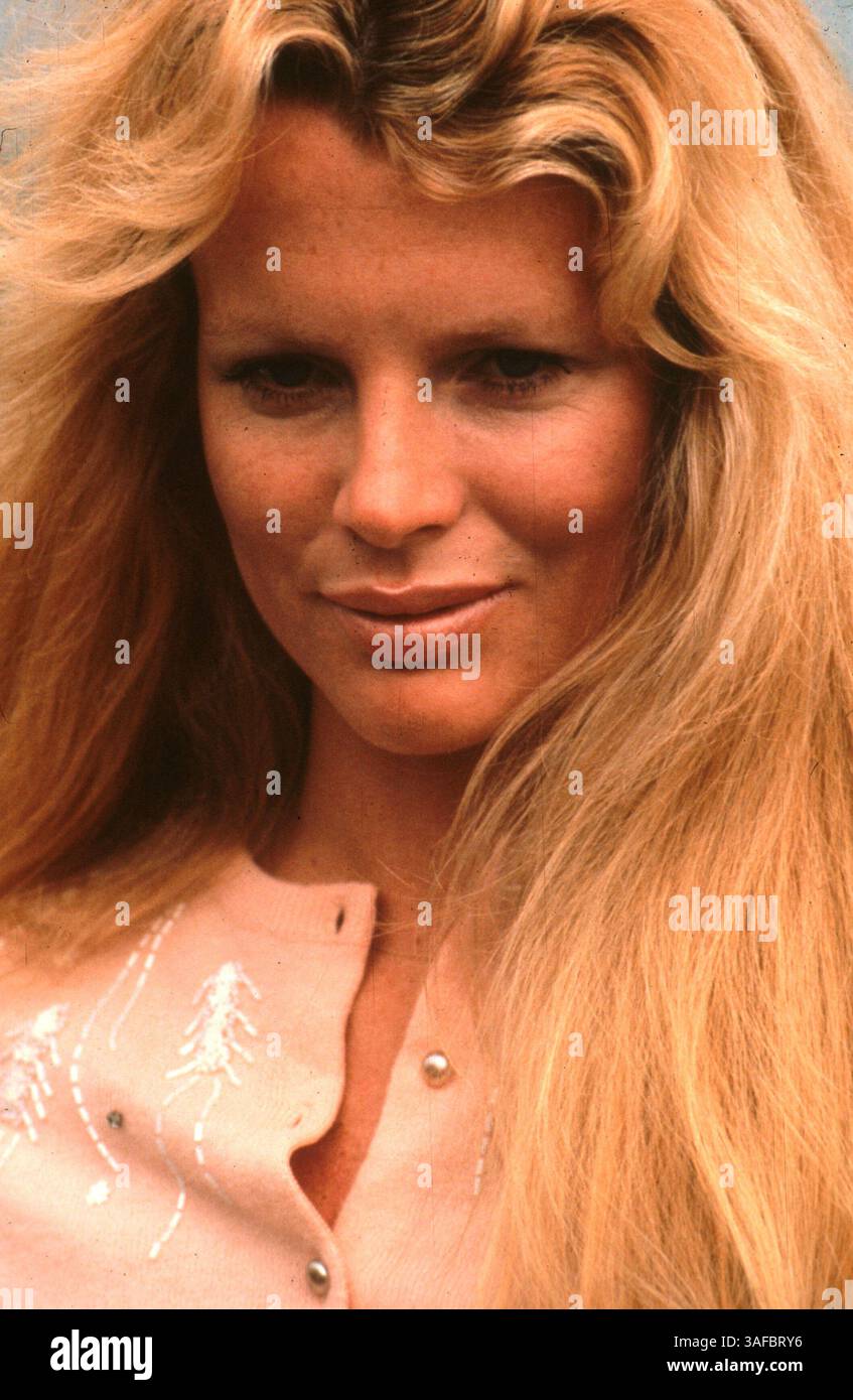 Jan 18, 2001; Los Angeles, CA, USA; Actor KIM BASINGER.. (Credit Image ...