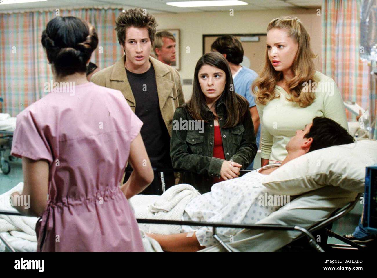 Mar 10, 2001; Hollywood, California, USA; WB's hit TV series 'Roswell ...