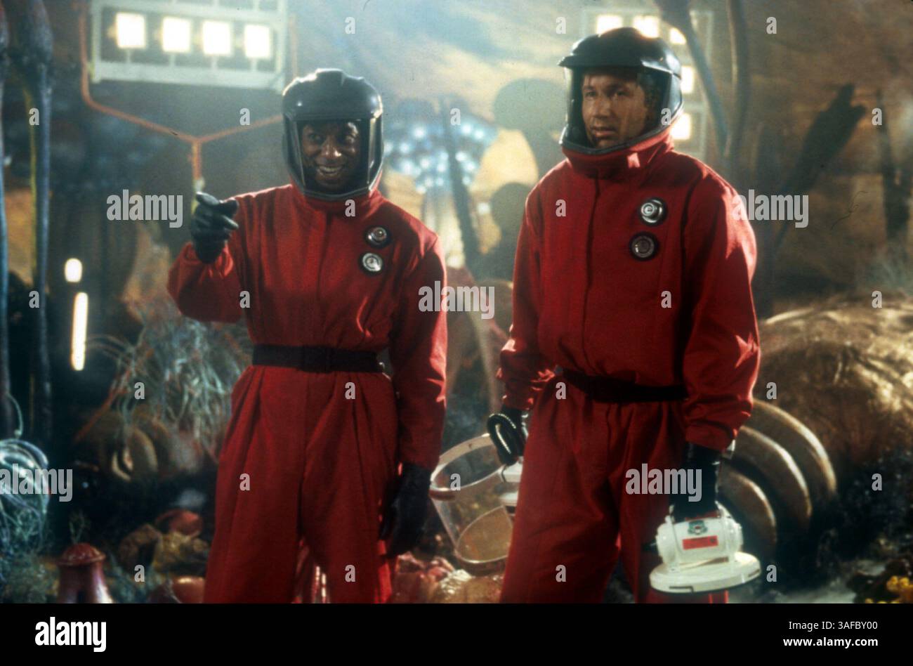 Evolution ivan reitman 2001 hi-res stock photography and images - Alamy