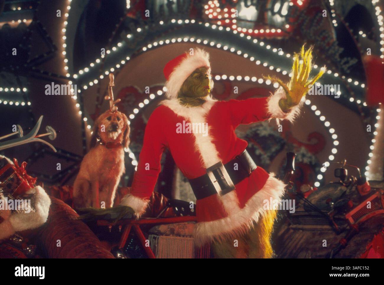 Max the dog grinch hi-res stock photography and images - Alamy