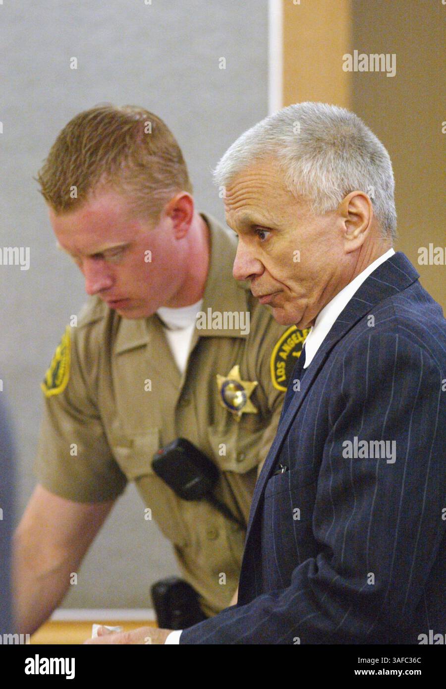 Mar 27, 2003; Van Nuys, CA, USA; Actor ROBERT BLAKE sits in the court ...