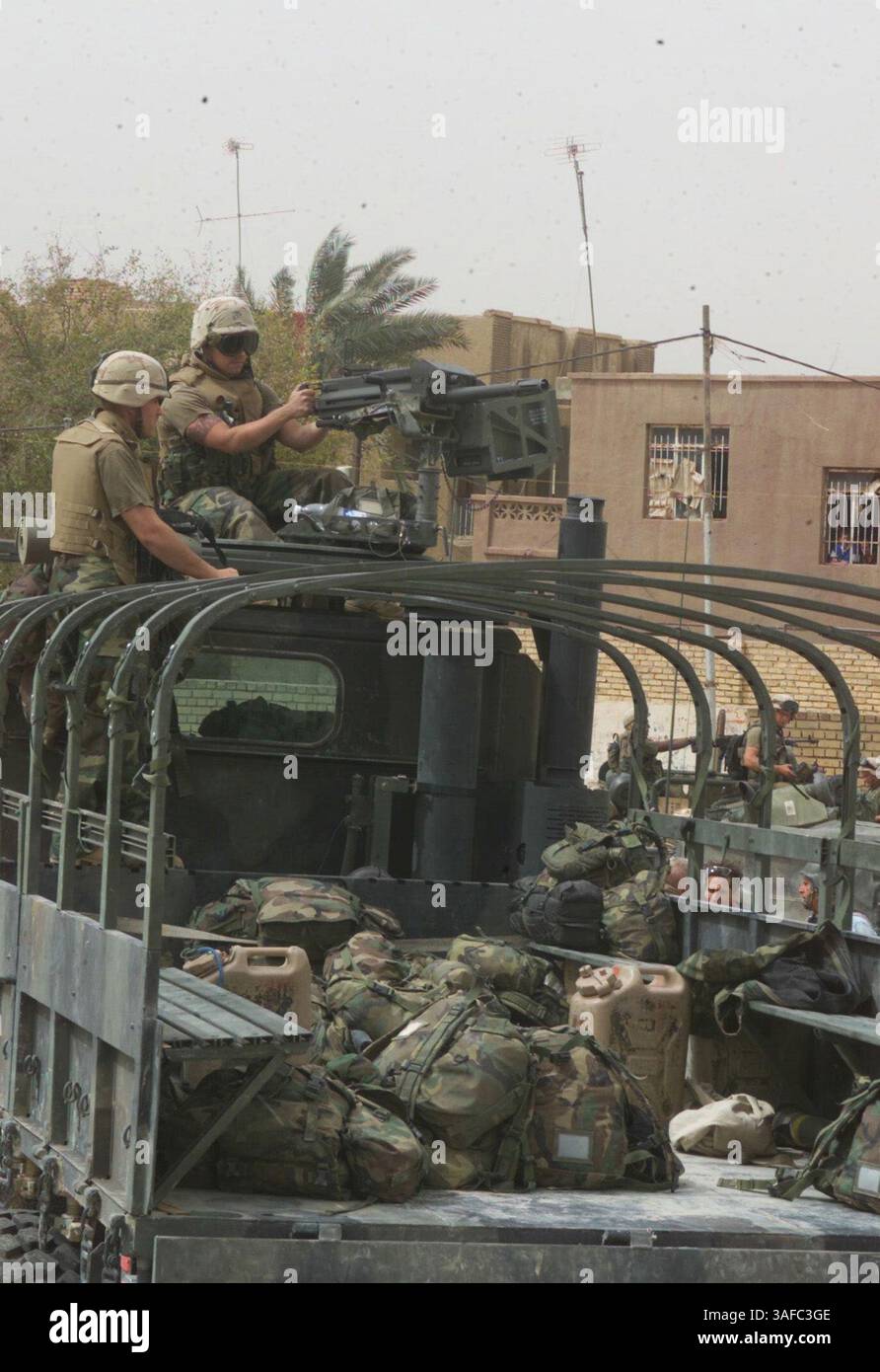 Apr 07, 2003; Qualatsukar, Iraq; Marines of Echo Co. Battalion Landing ...