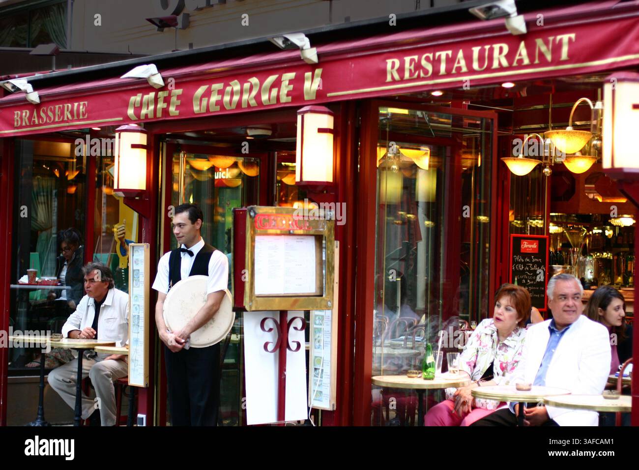 Café George V on the champs Elysees in Paris France in 2004 Stock Photo ...