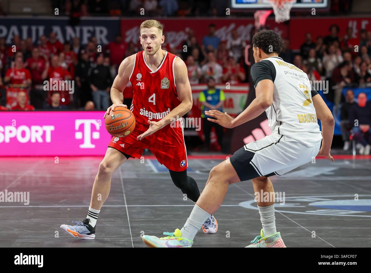 Muenchen, Deutschland. 06th Apr, 2025. Jack White (FC Bayern Basketball ...
