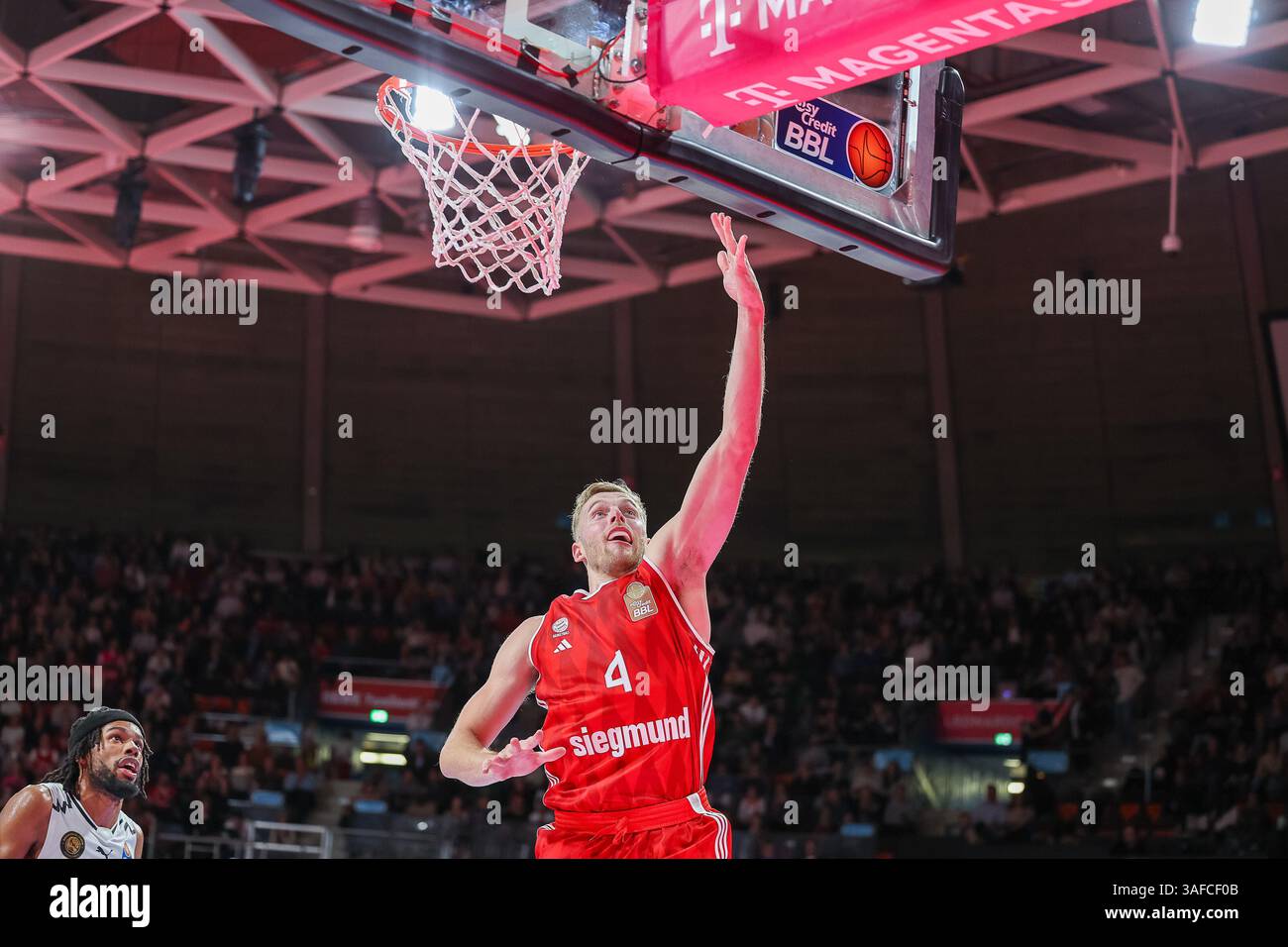 Muenchen, Deutschland. 06th Apr, 2025. Jack White (FC Bayern Basketball ...