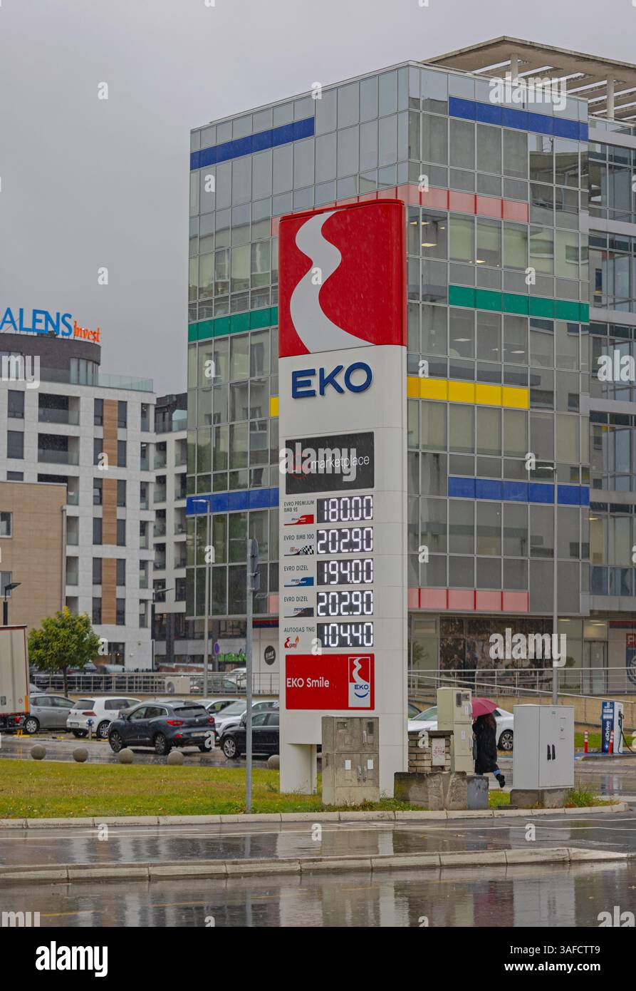 Fuel price serbia hi-res stock photography and images - Alamy