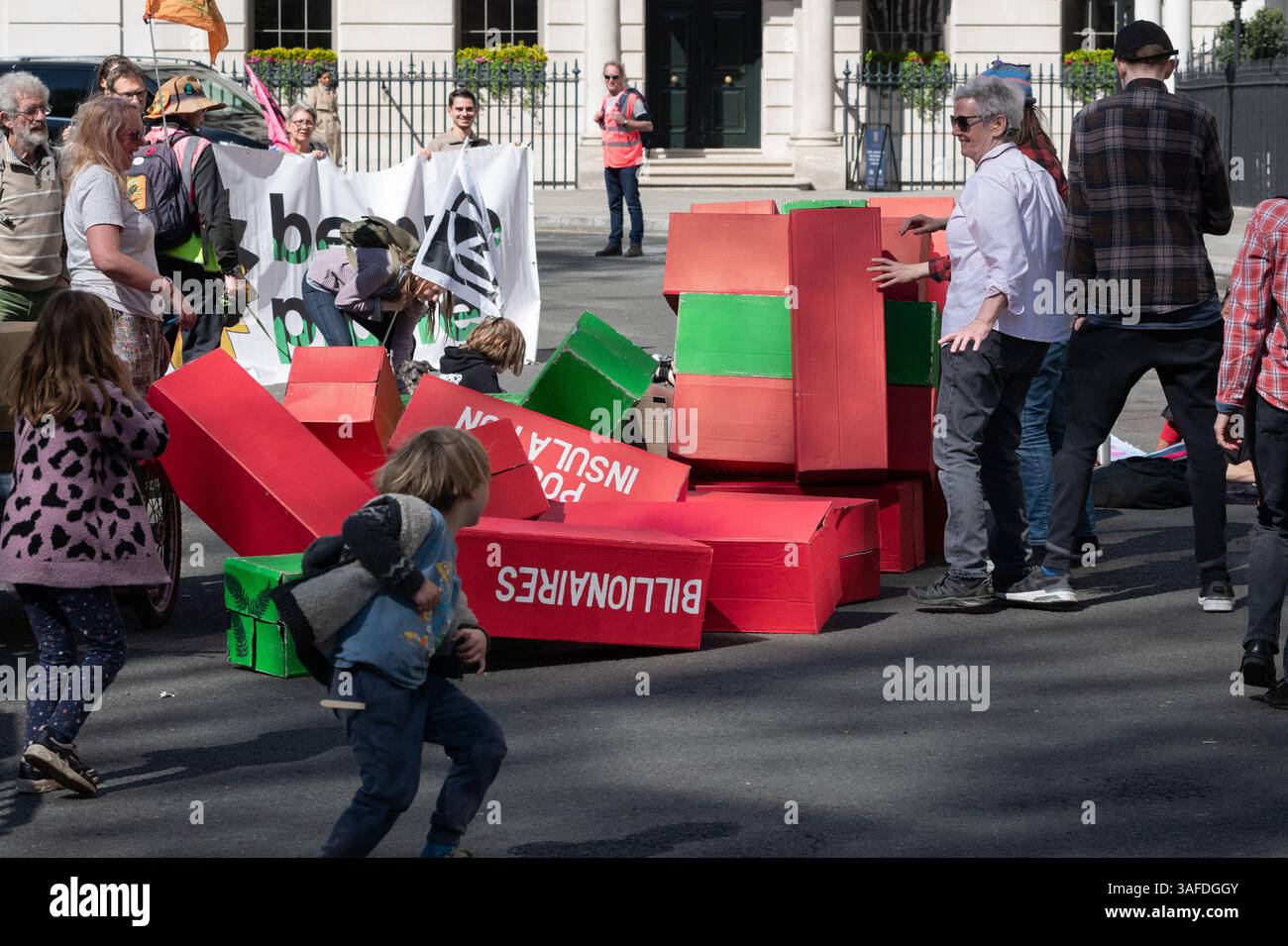 London, UK. 7 April, 2025. Environmental activists from Extinction ...