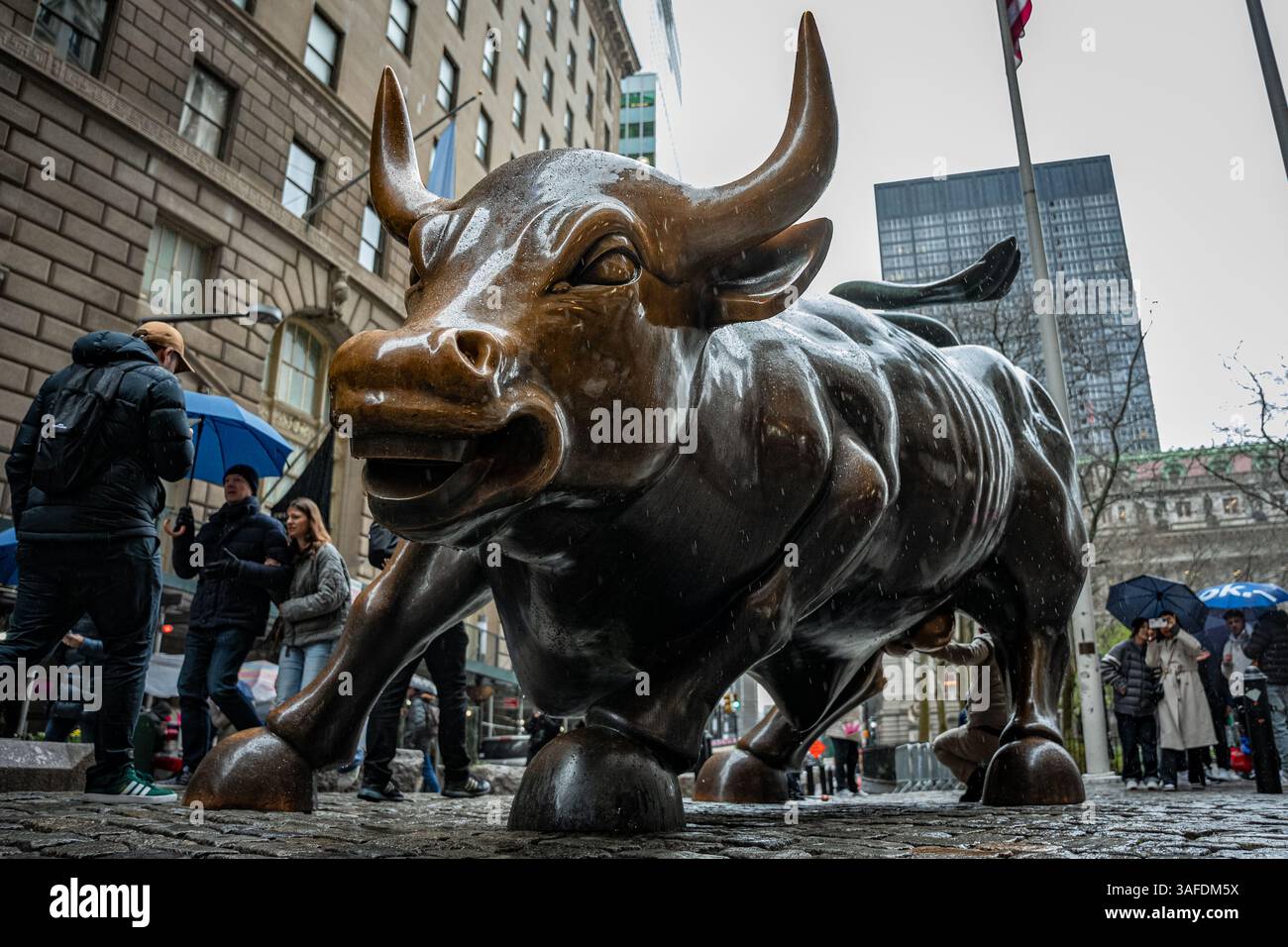 New York, United States. 07th Apr, 2025. The Charging Bull statue ...