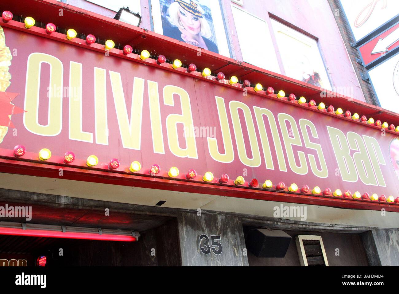 Olivia Jones Bar auf dem Hamburger Kiez Stock Photo - Alamy