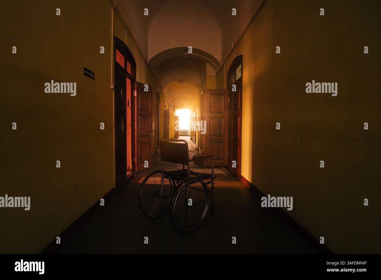 Inside old creepy asylum hi-res stock photography and images - Alamy