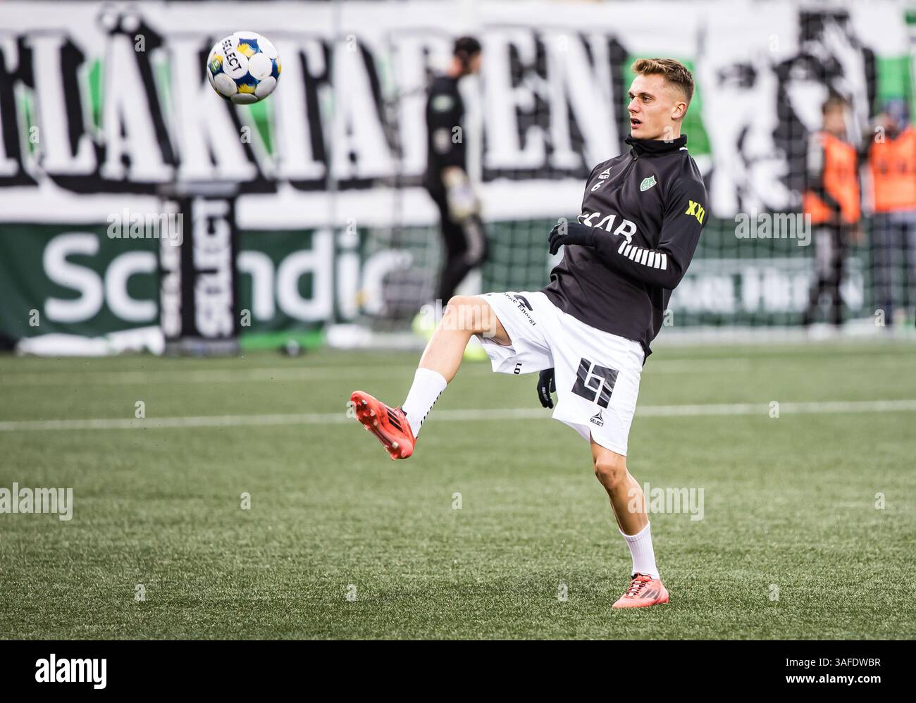 250407 Brages Marinus Larsen inför fotbollsmatchen i Superettan mellan ...
