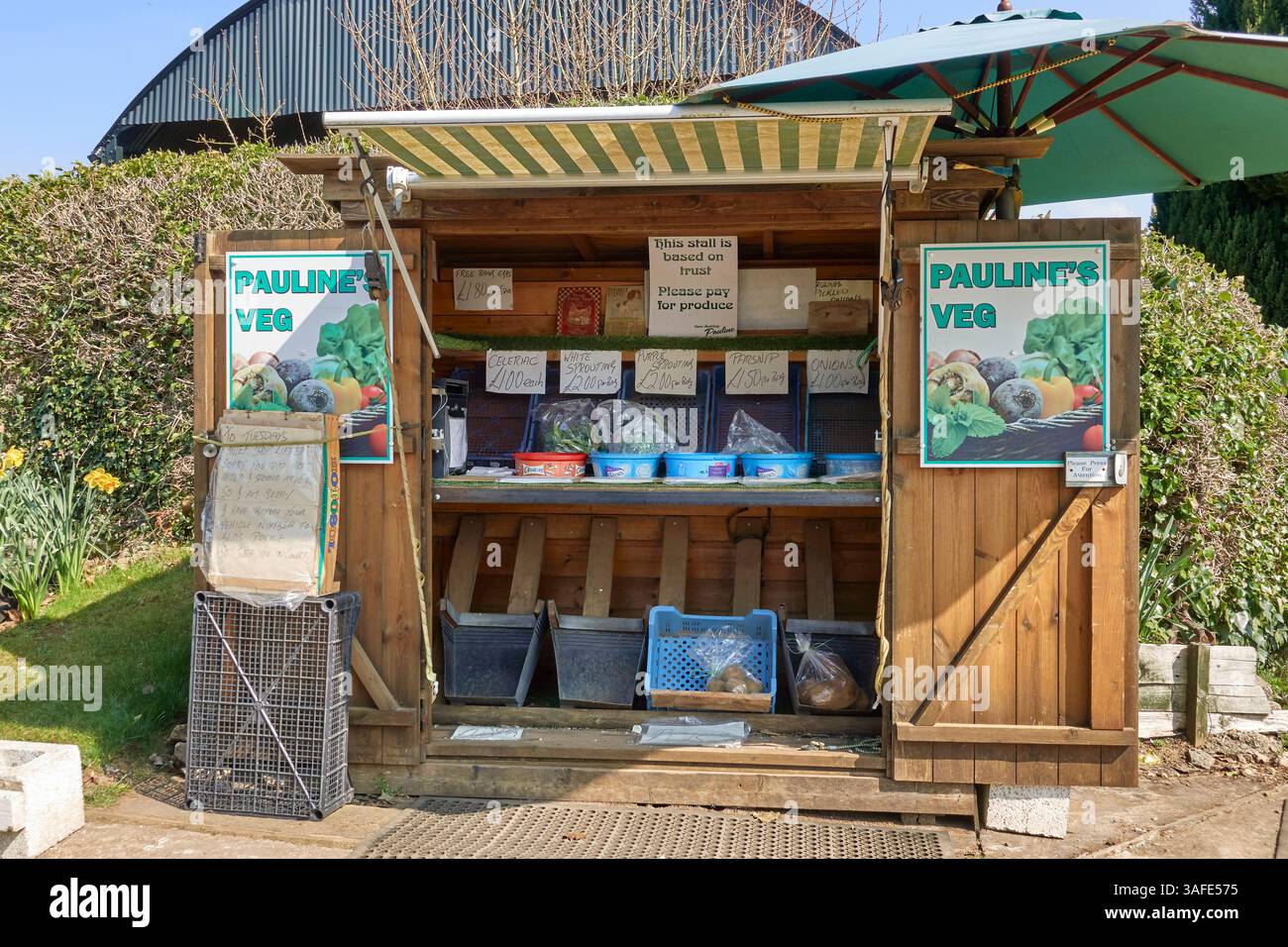 Rural business UK. Roadside vegetable store England Stock Photo - Alamy
