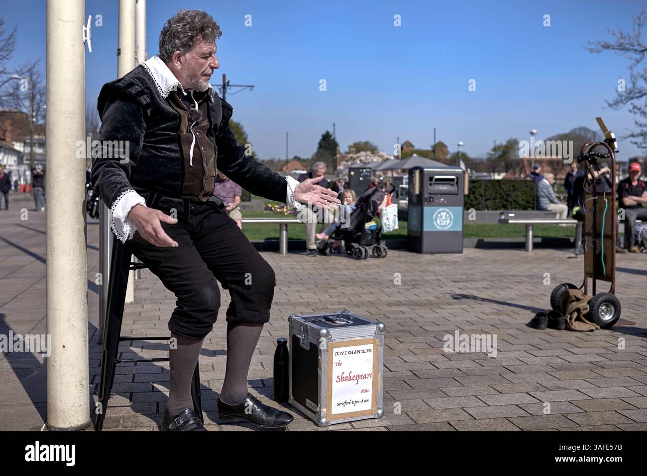 Actor outdoors. Shakespeare actor in Tudor costume of the Shakespeare ...