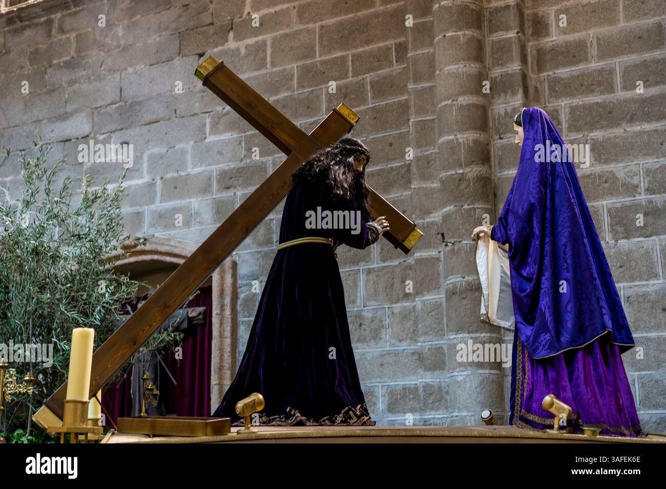 Holy week imagery hi-res stock photography and images - Alamy
