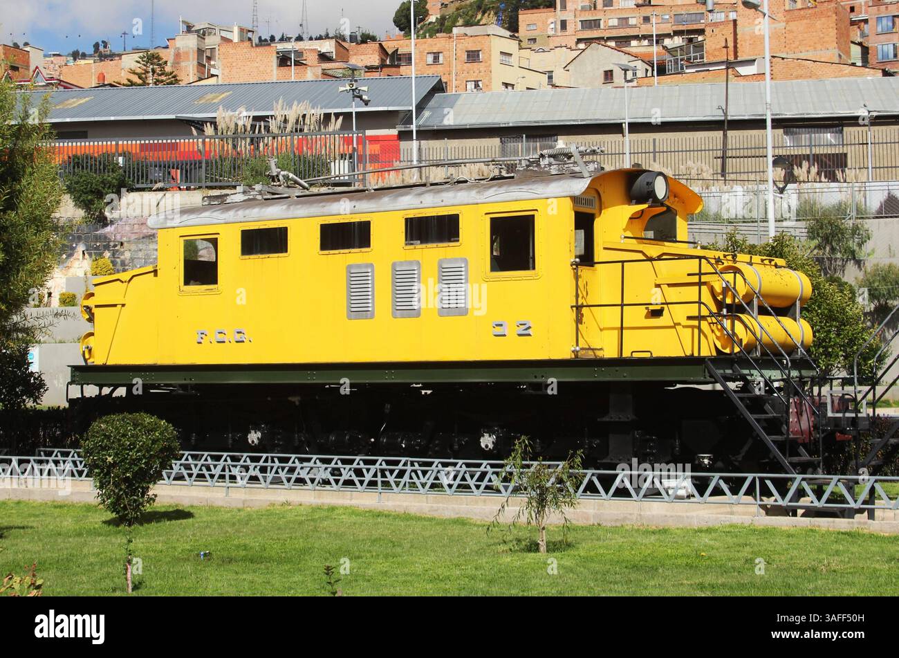 Bolivien ist ein Binnenstaat in Südamerika, der im Westen an Peru und Chile, im Süden an ...