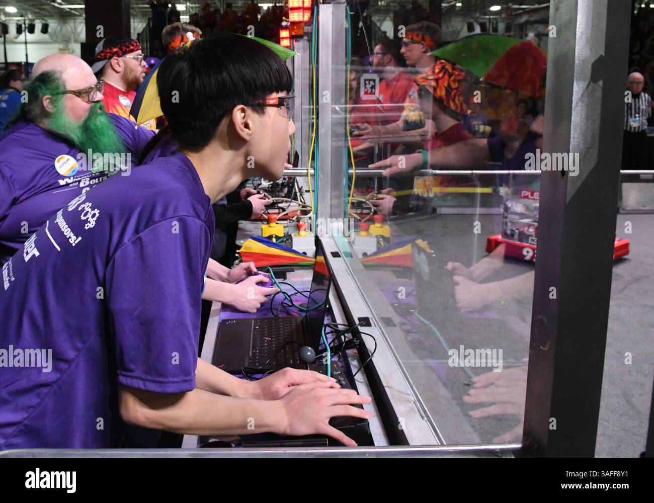 West Allis, Wisconsin, USA. 5th Apr, 2025. FELIIX LI, the operator ...