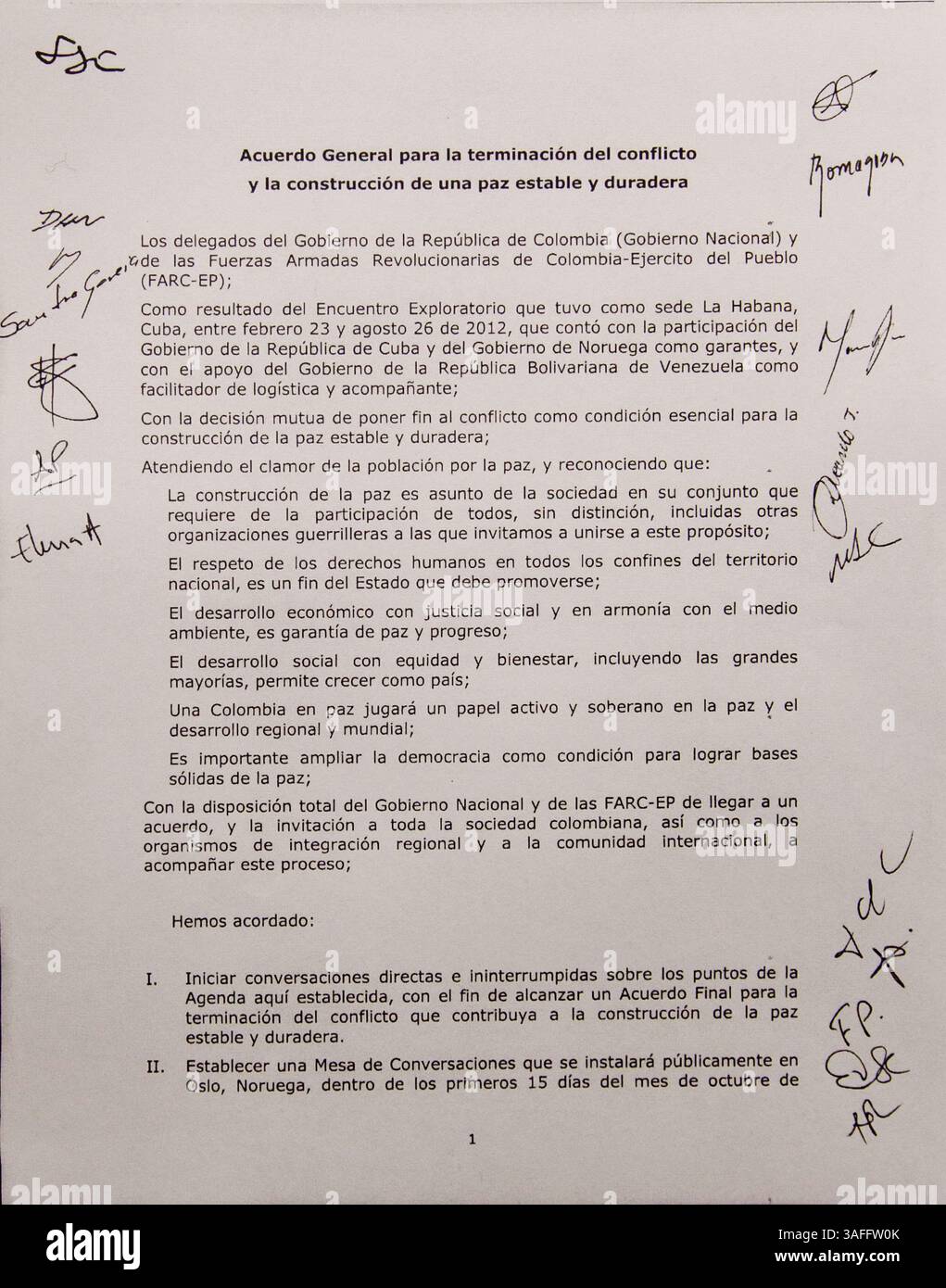 Acuerdo del gobierno hi-res stock photography and images - Alamy