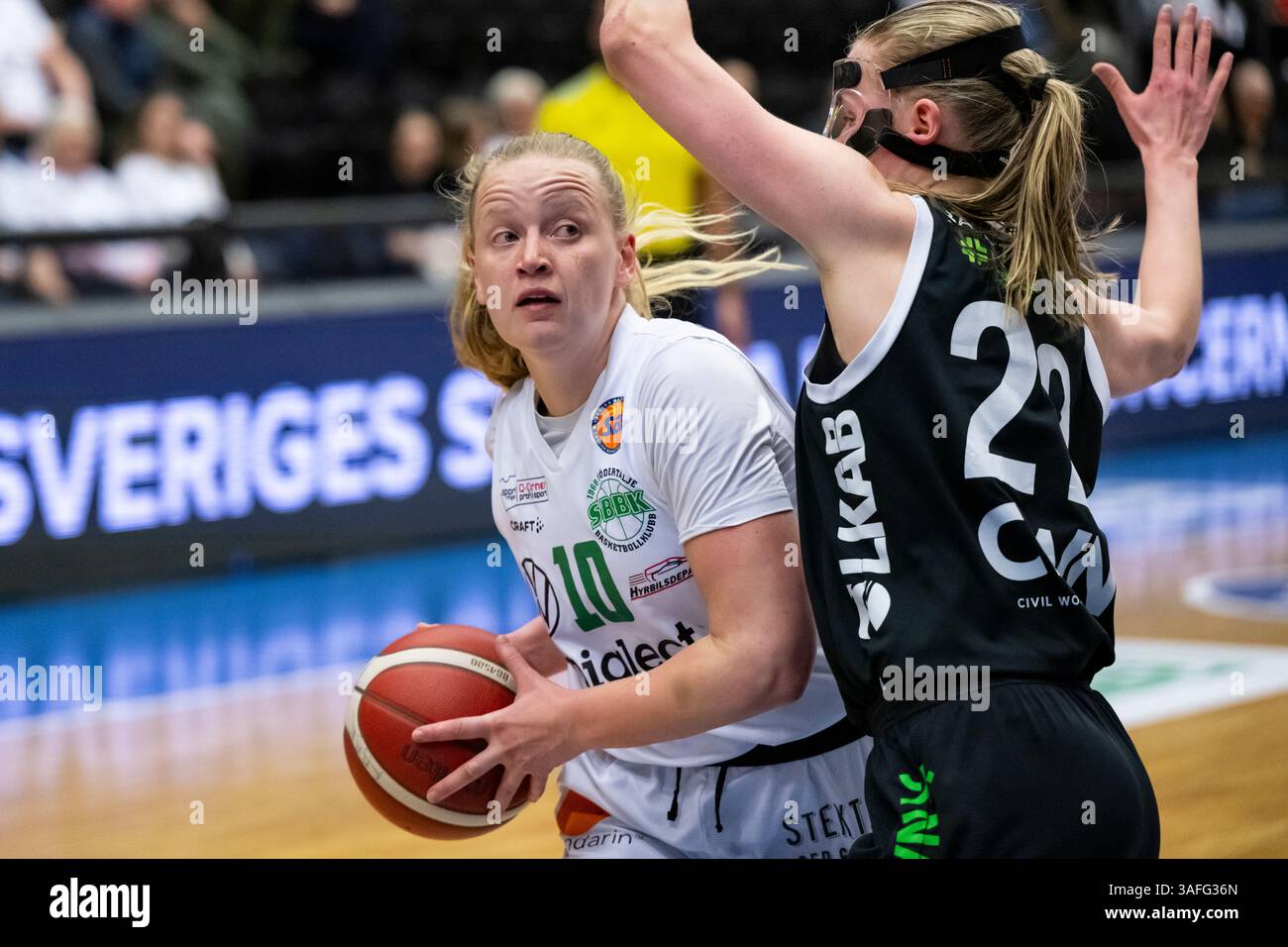 250407 Södertäljes Emma Eichmeyer under semifinal ett i damernas SBL ...