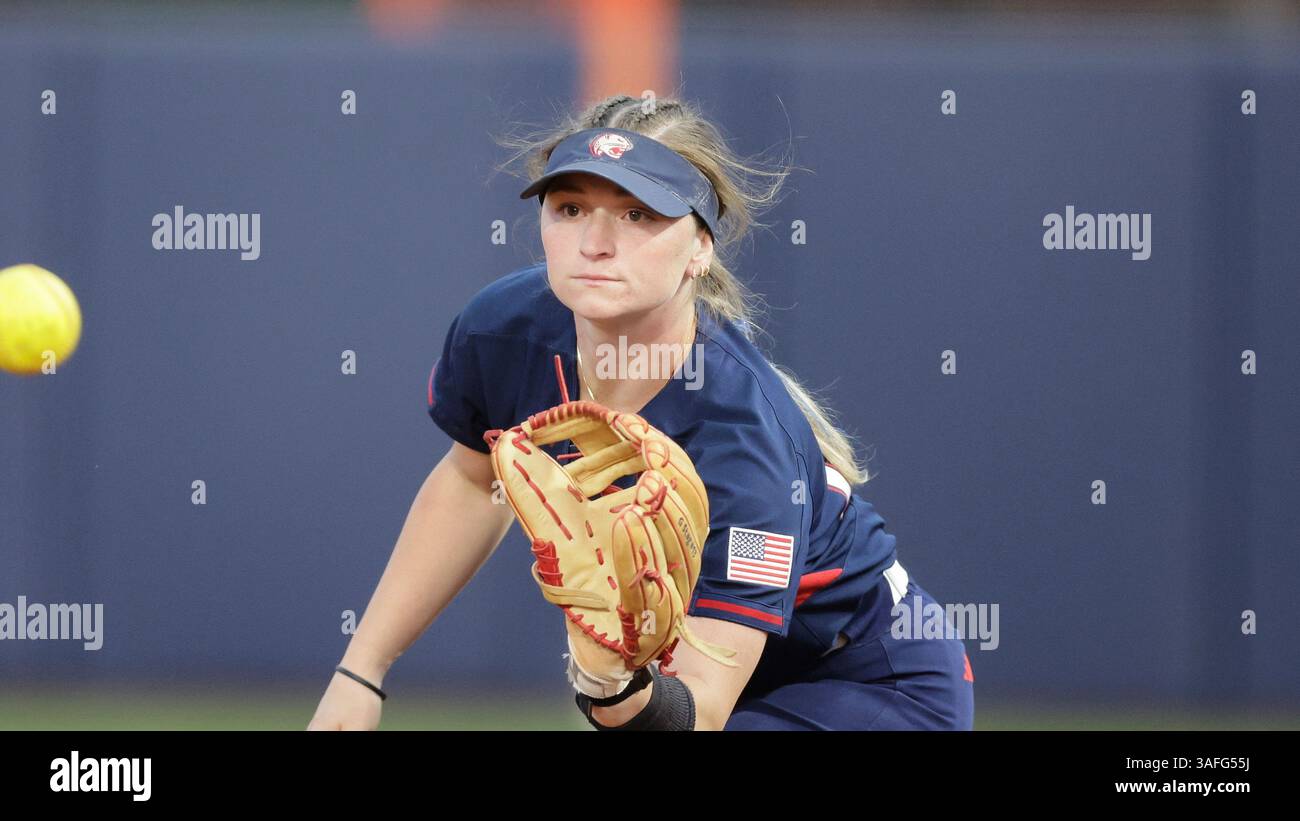 South Alabama's Gabby Stagner (13) catches a ball at first base during ...