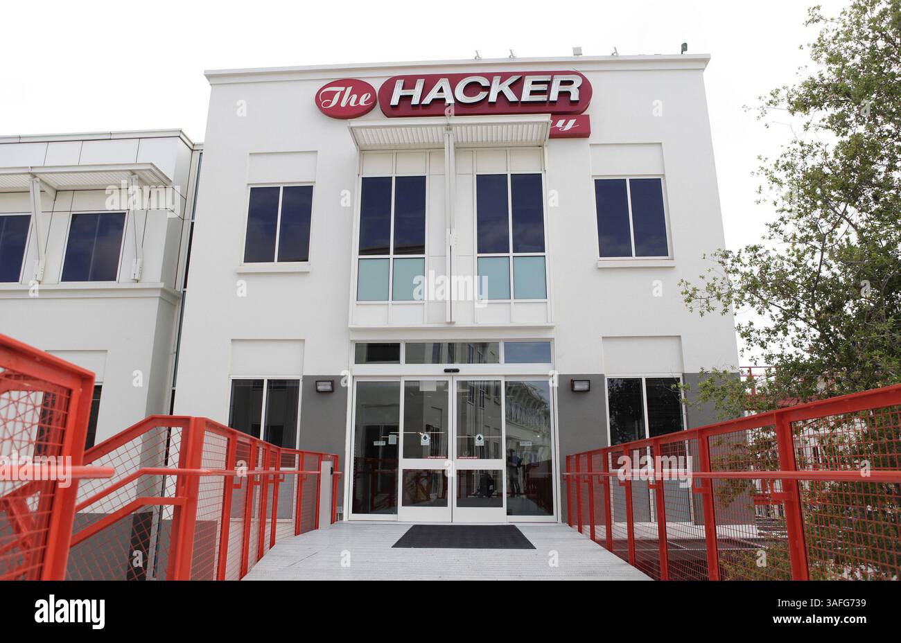 Hacker alto hi-res stock photography and images - Alamy