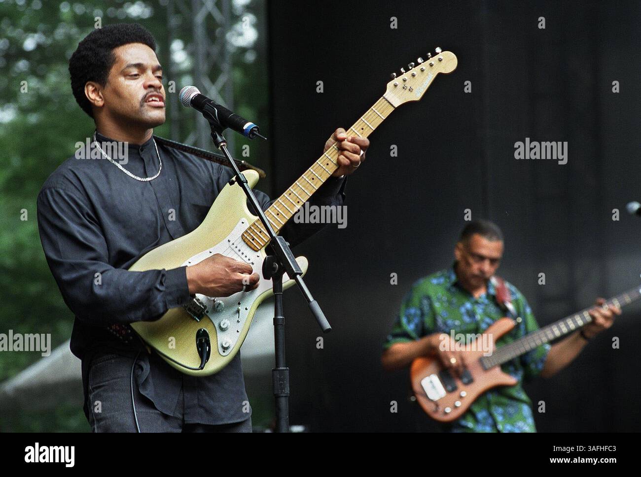 Ed Scott, left, and David Jackson perform with the DC Blues Society ...