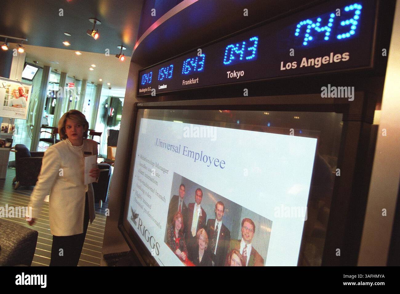 The new Riggs Bank in Alexandria, VA is a completely self-service ...