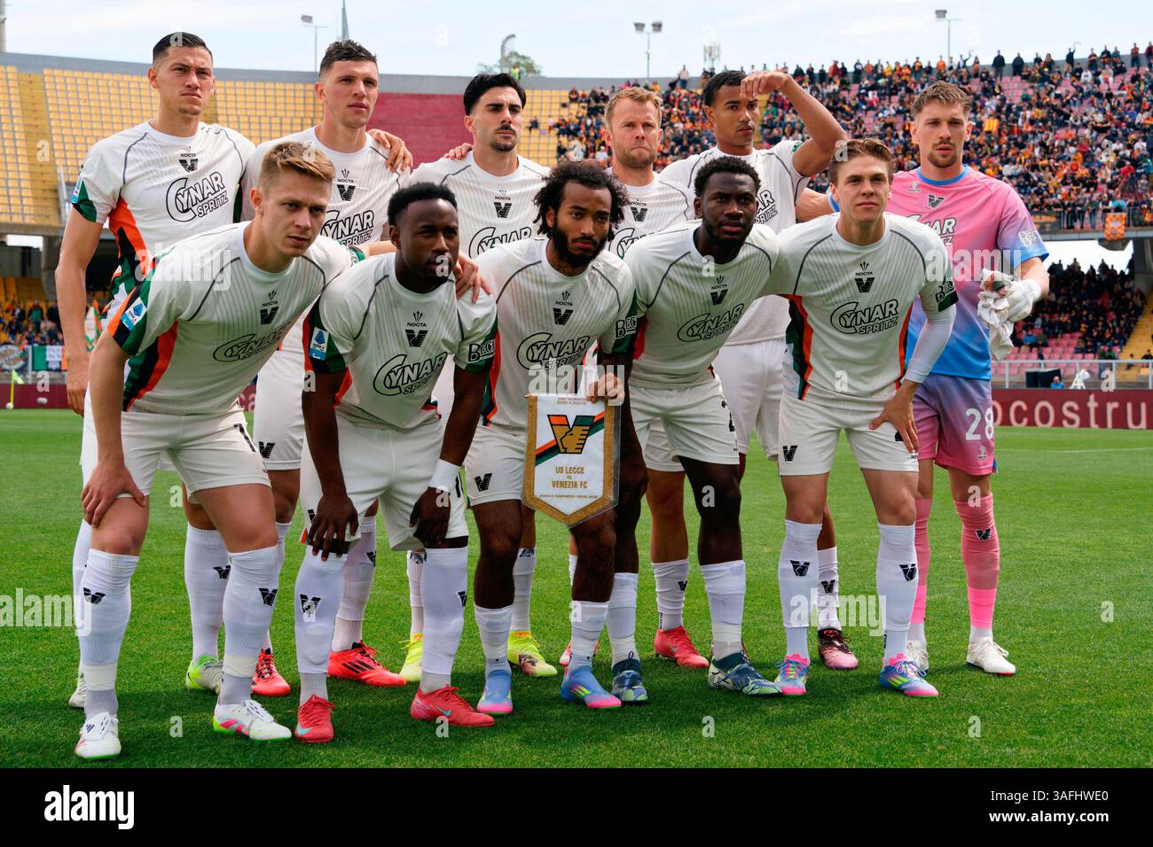 Venezia FC team line up during US Lecce vs Venezia FC, Italian soccer ...