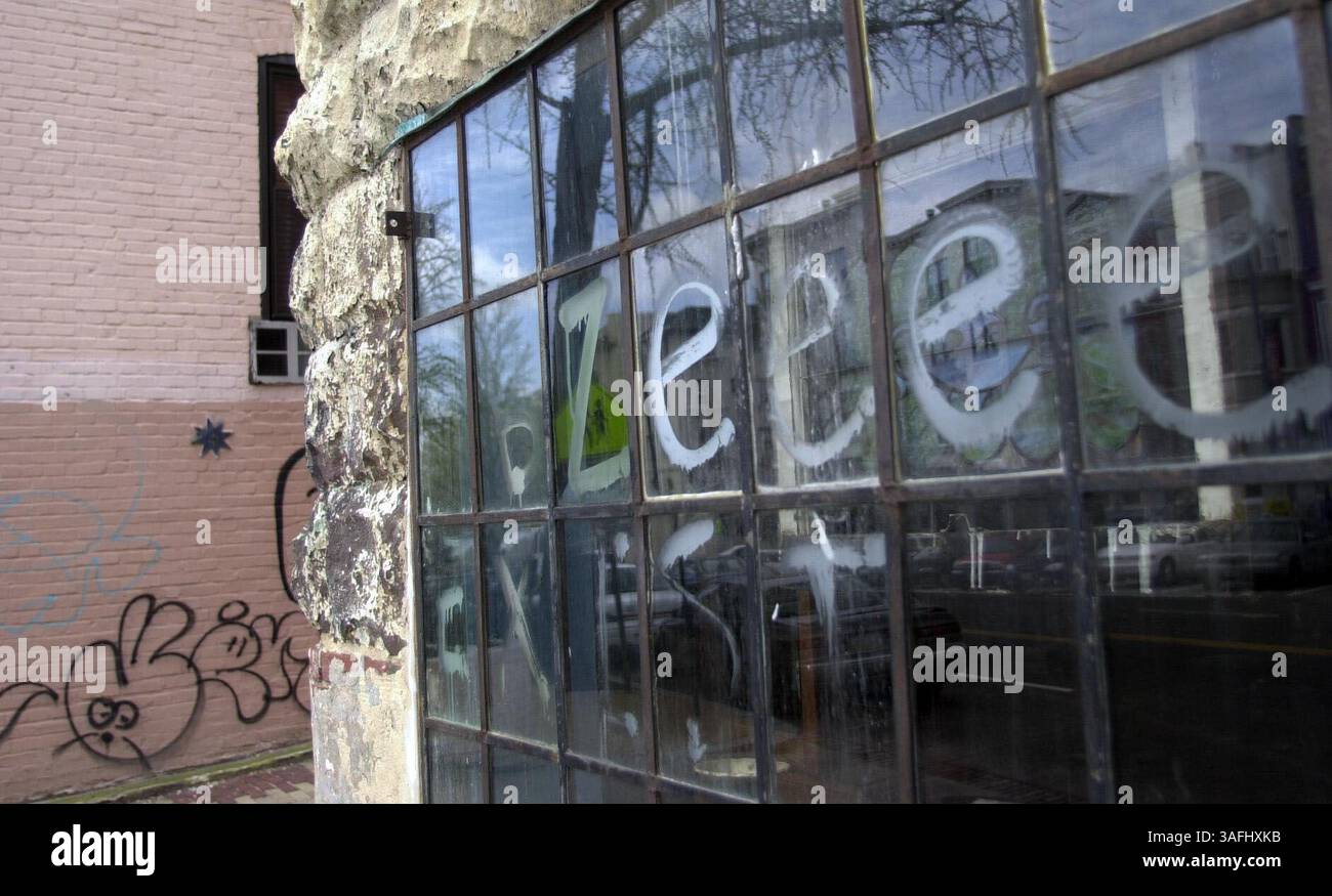 Graffiti on store front hi-res stock photography and images - Alamy