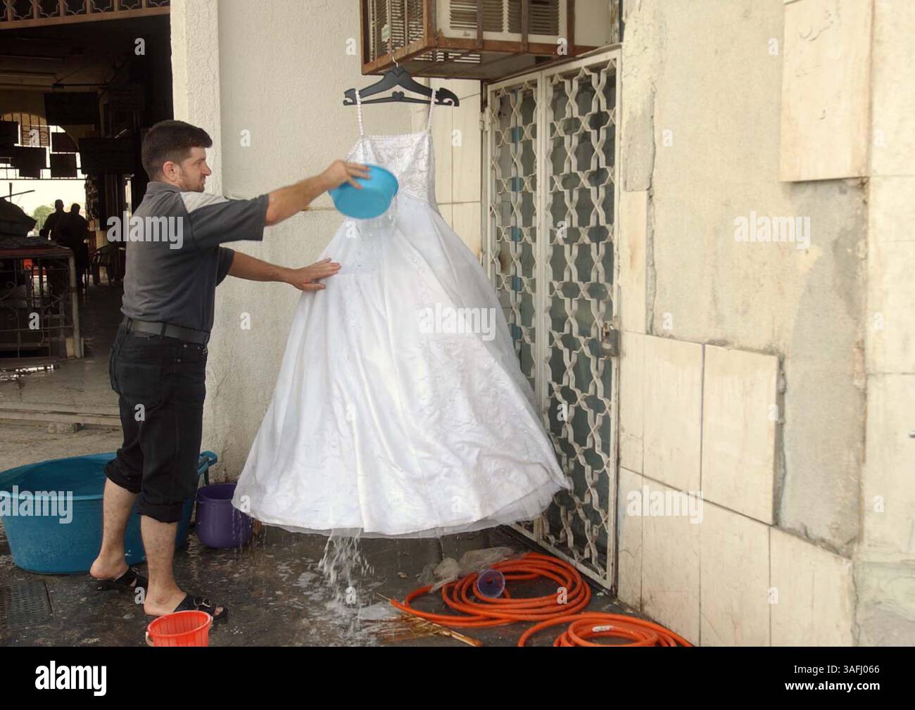 Iraqi brides hi-res stock photography and images - Alamy